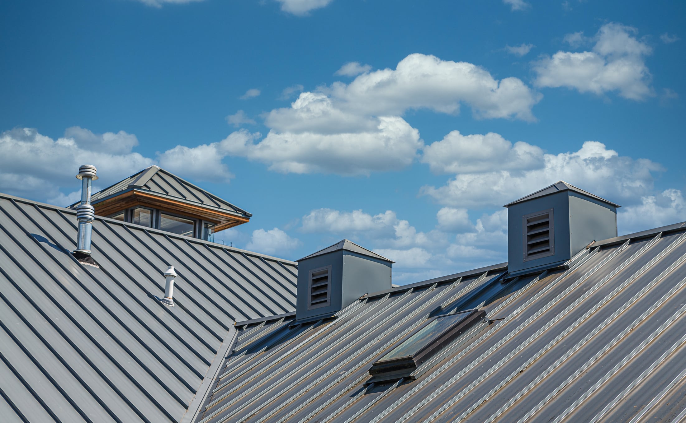 The Types of Metal Roofing Services for Your Aging Roof